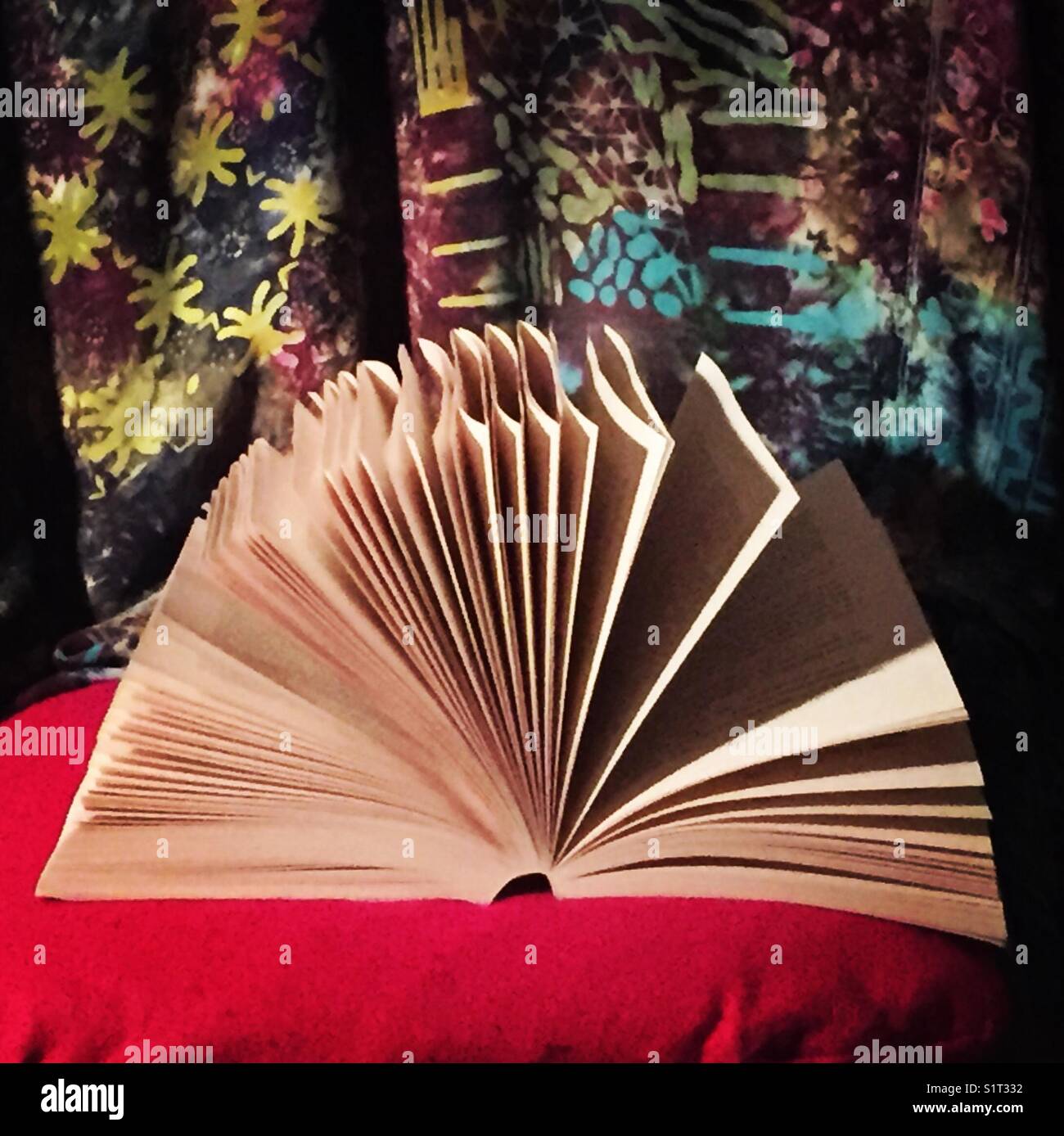 Chair Open Book Stock Photos & Chair Open Book Stock Images - Alamy