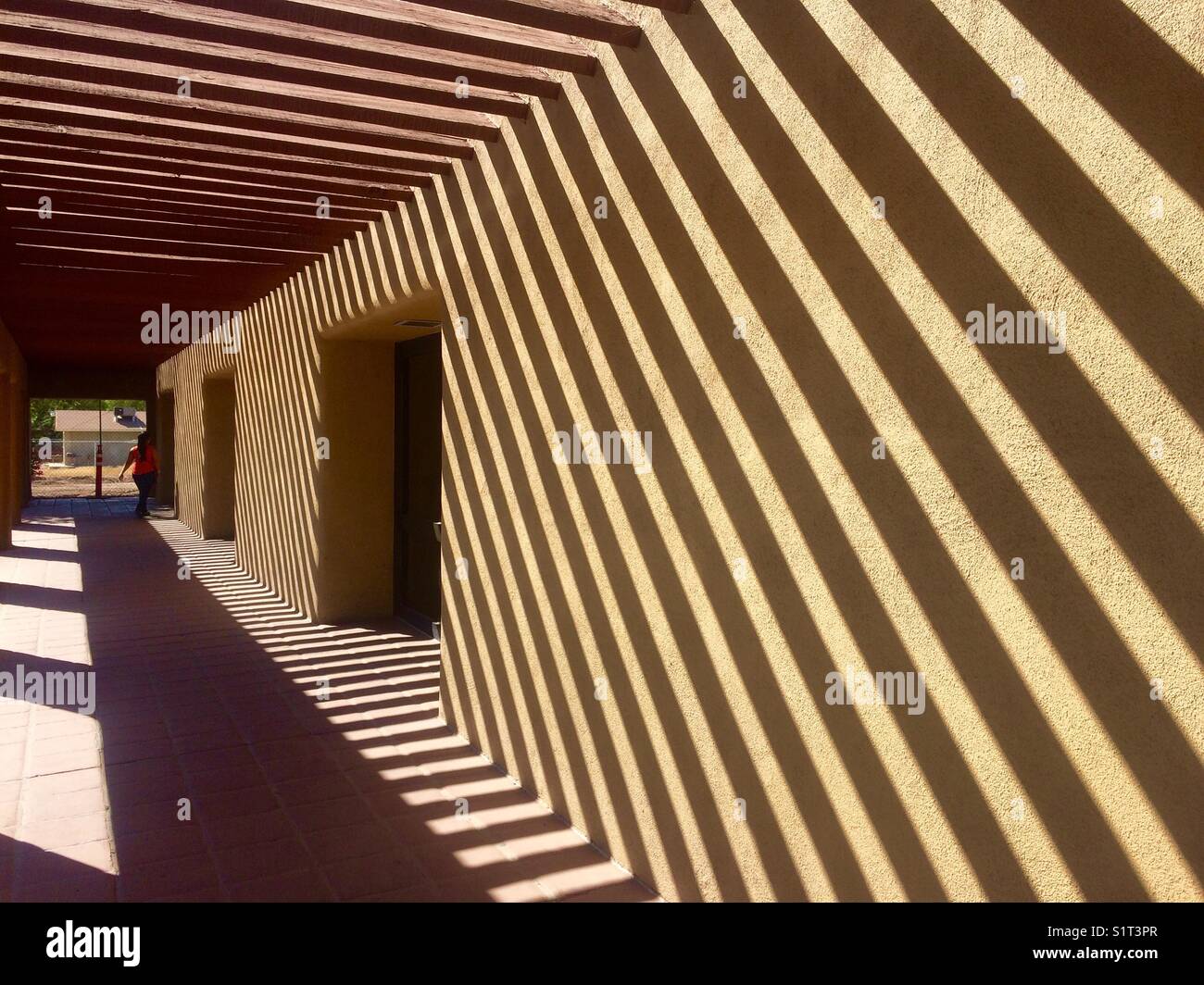 Lines on the wall hi-res stock photography and images - Alamy