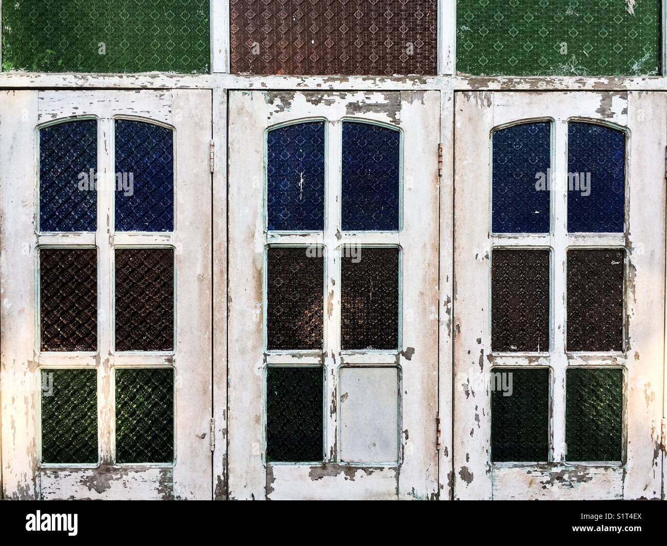 Windows symmetry hi-res stock photography and images - Alamy