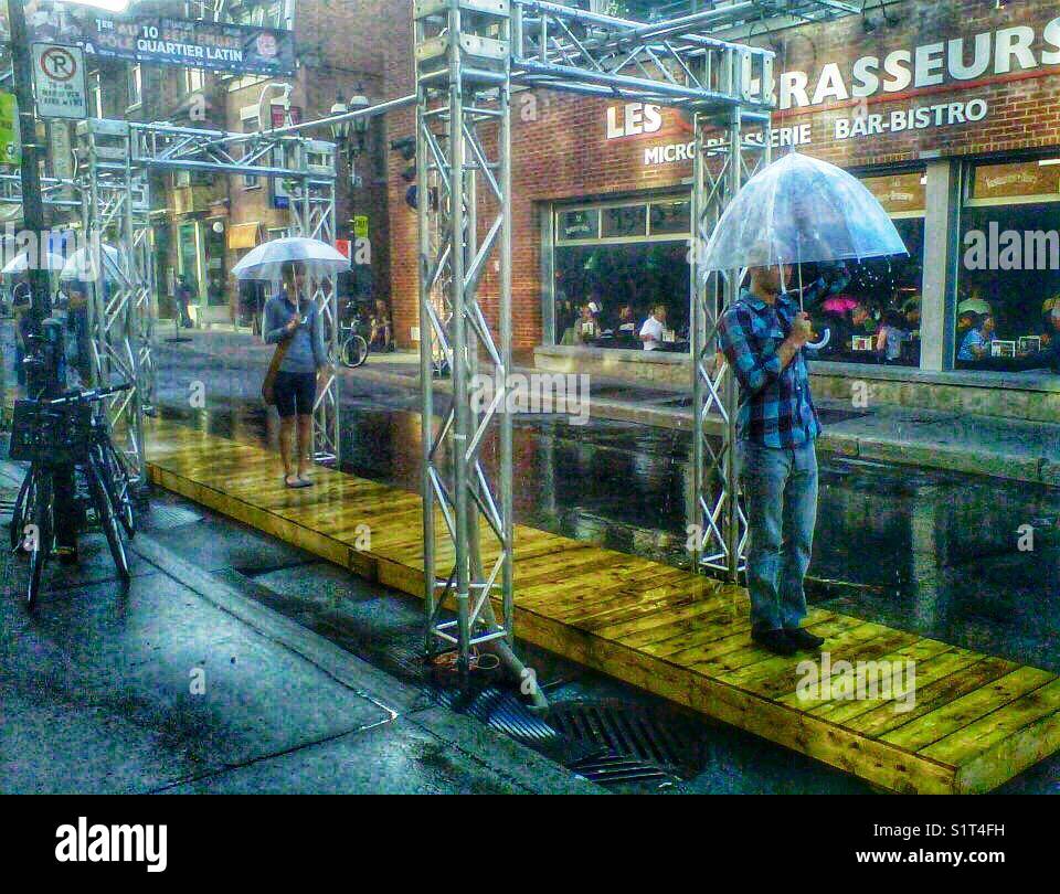 Street performers, Montreal, Quebec, Canada Stock Photo - Alamy