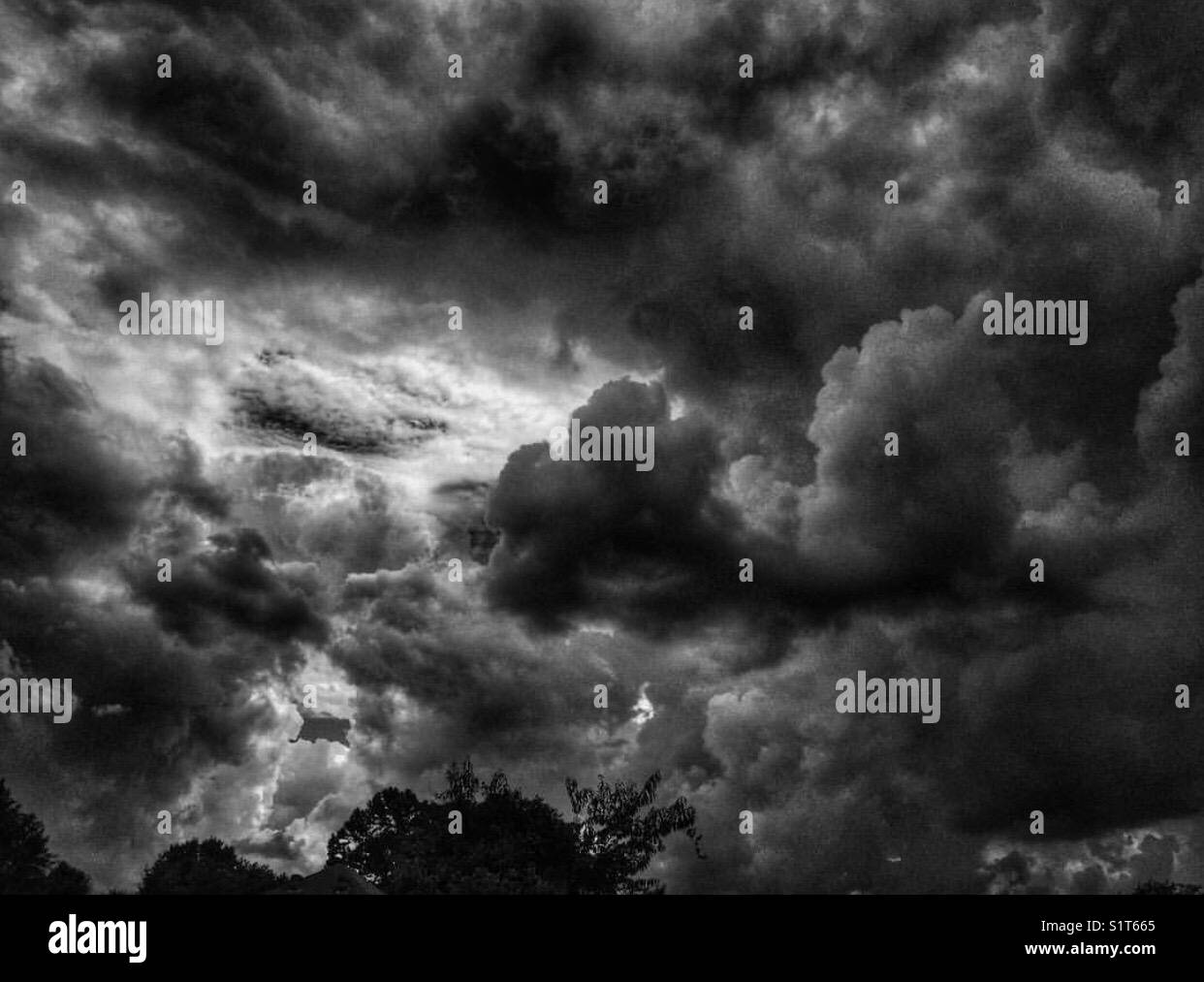 Monochromatic storm hi-res stock photography and images - Alamy