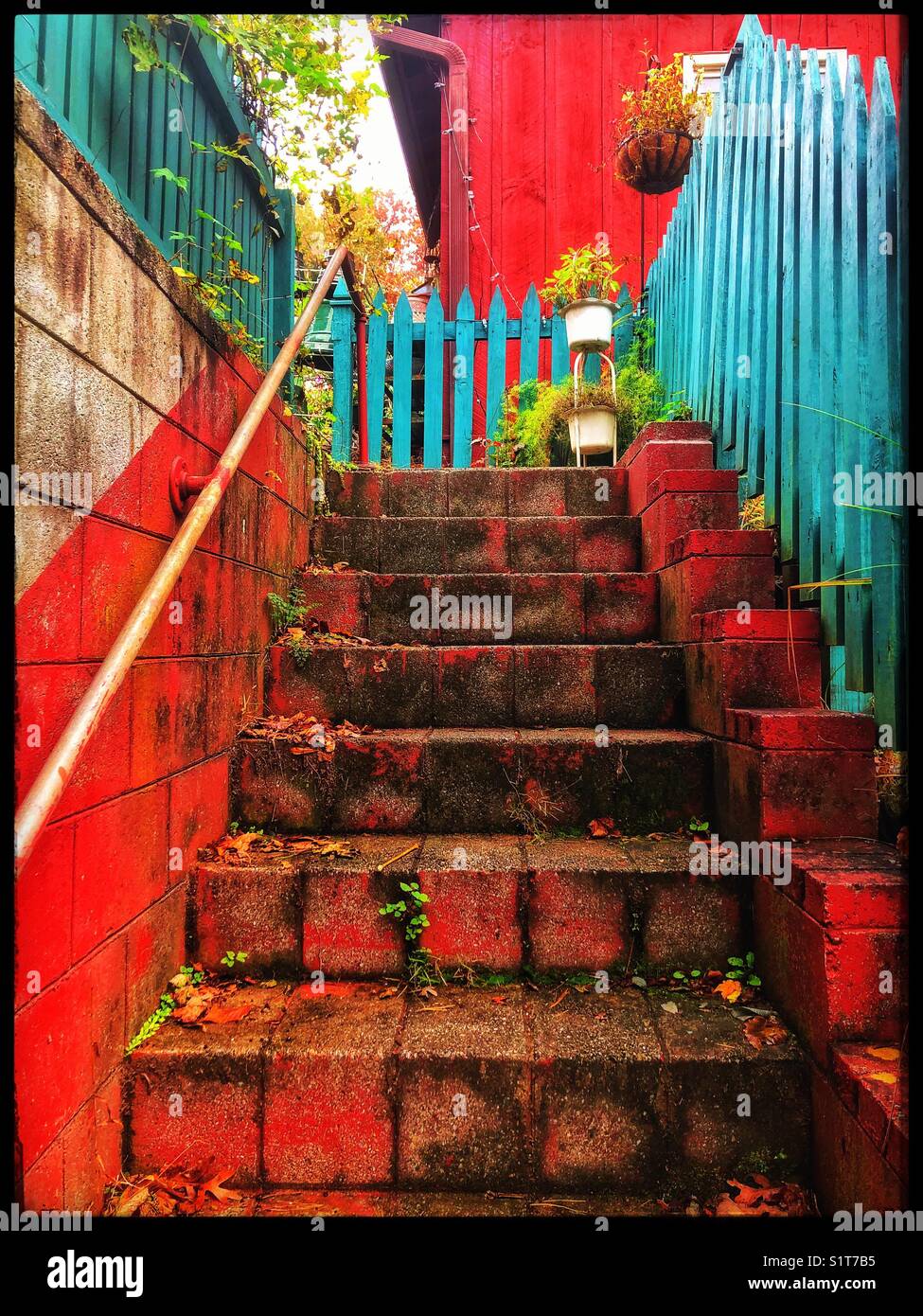 Red brick stairway hi-res stock photography and images - Alamy
