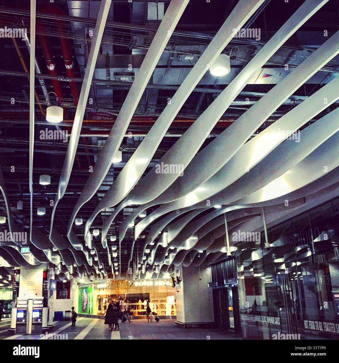 Straight lines and design hi-res stock photography and images - Alamy