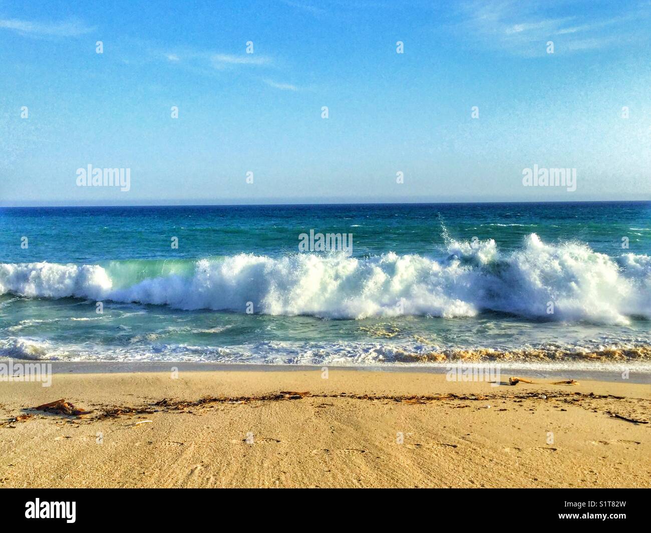 Rough water beach hi-res stock photography and images - Alamy