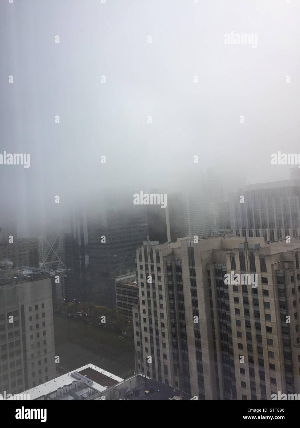 Grey skyline hi-res stock photography and images - Alamy
