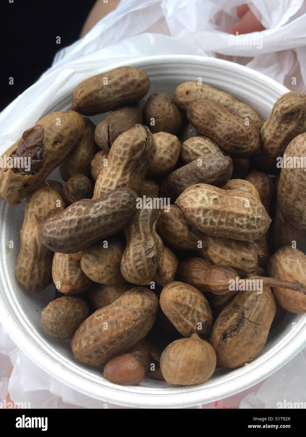 Louisiana Hot Boiled Peanuts