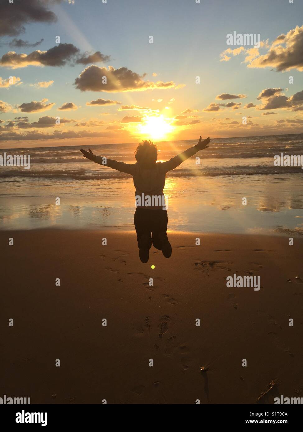 Ball of cloud hi-res stock photography and images - Alamy