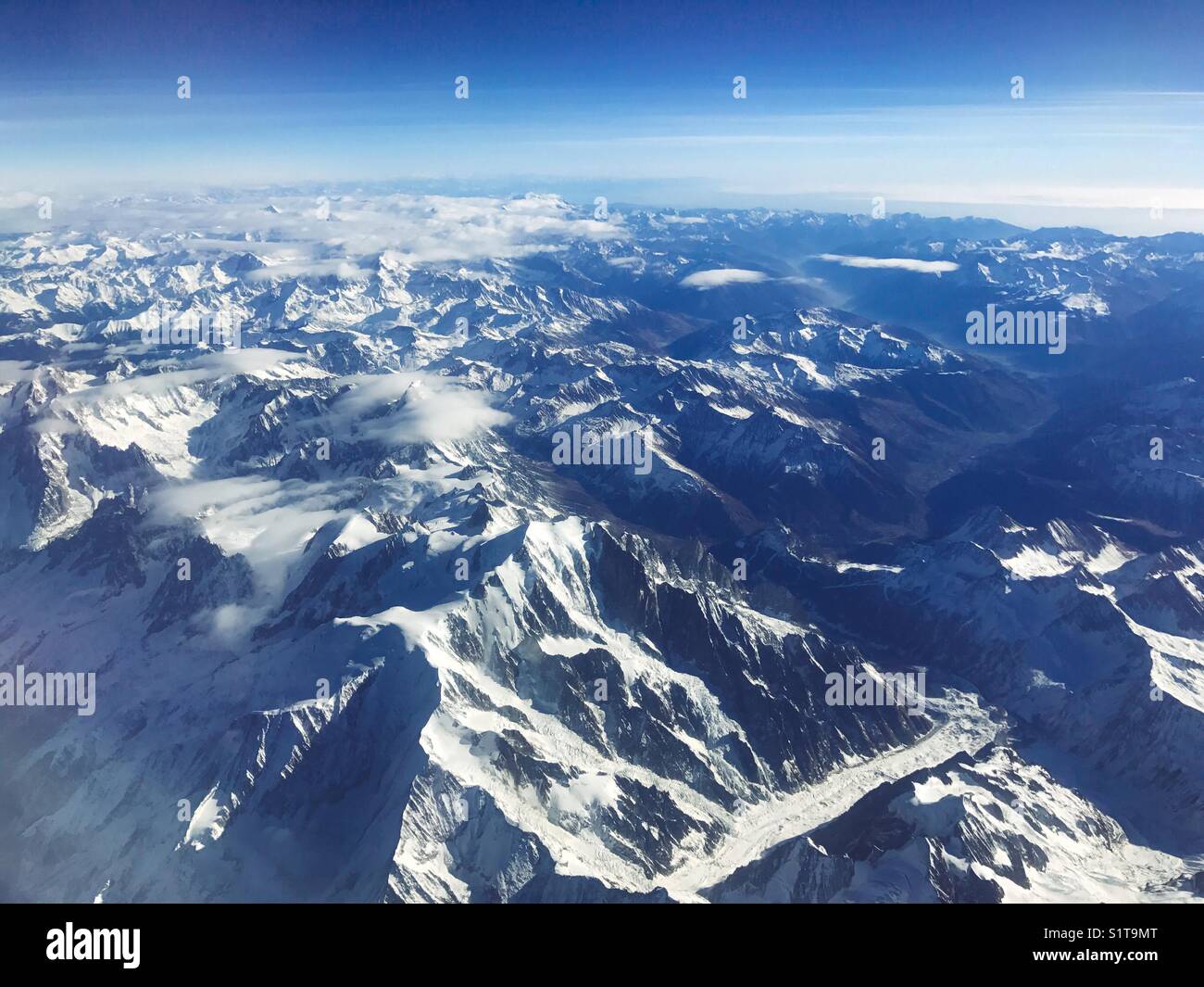 Flying swiss alps hi-res stock photography and images - Alamy