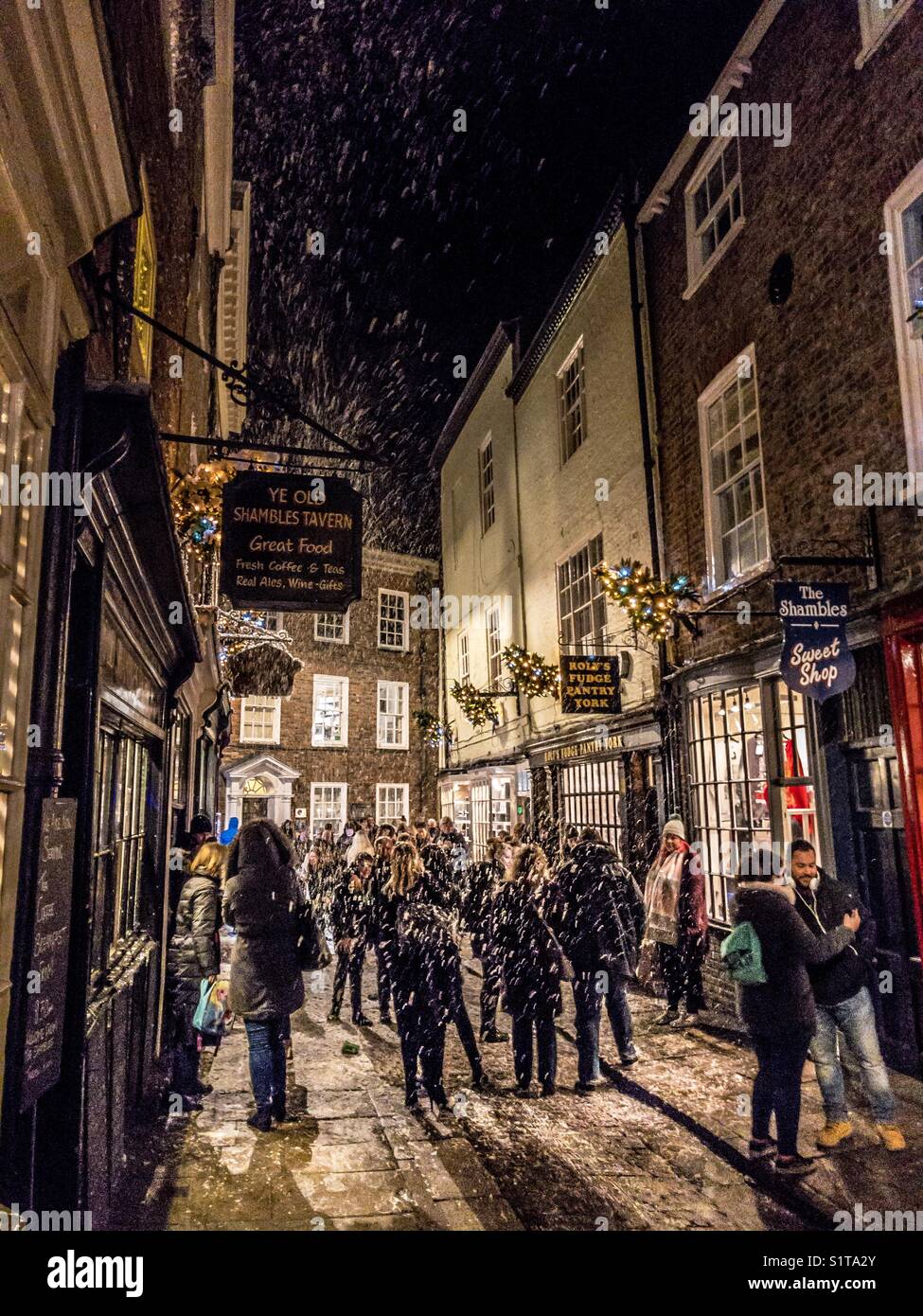 Shambles york night hi-res stock photography and images - Alamy
