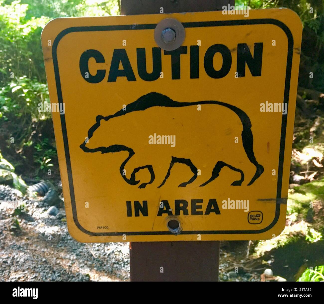 Black bear sign hi-res stock photography and images - Alamy