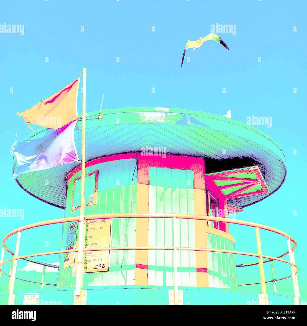 Beach lifeguard station tower hi-res stock photography and images - Alamy