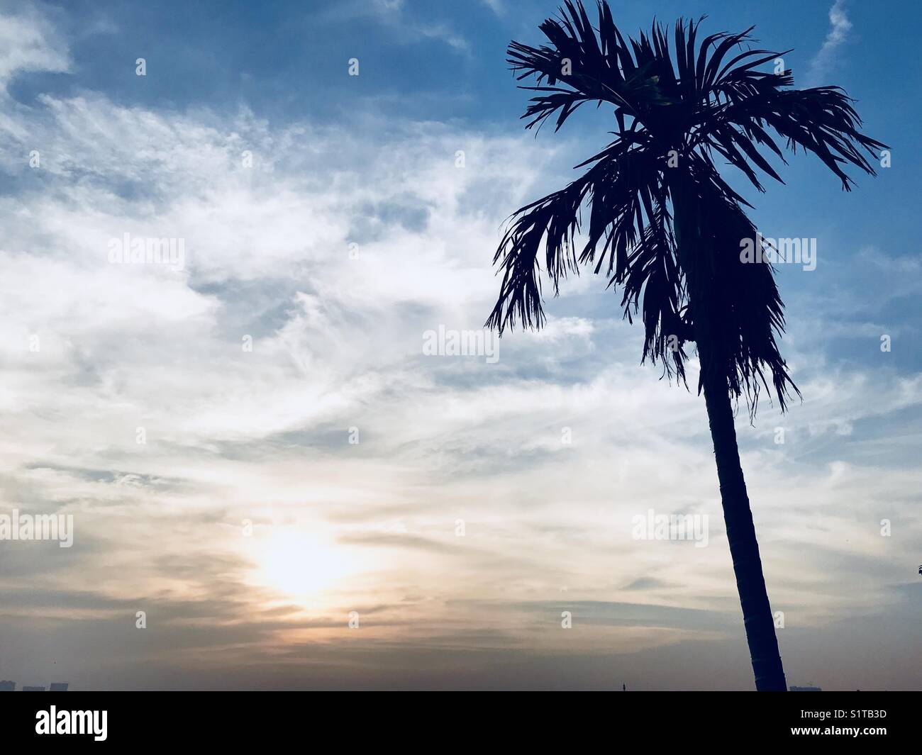 Sky of kolkata hi-res stock photography and images - Alamy