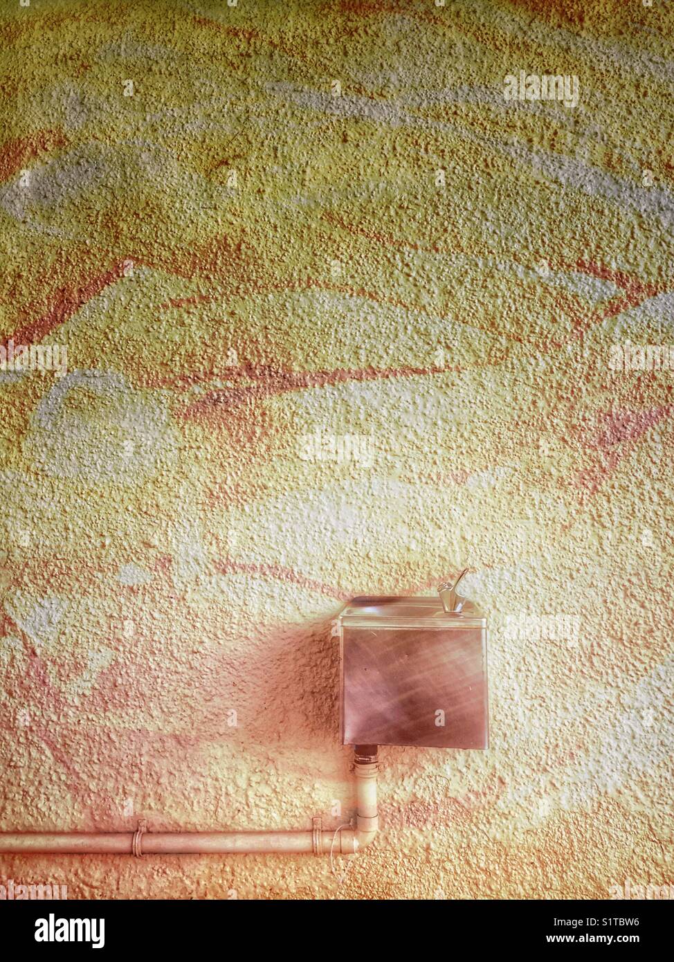 Wash basin hi-res stock photography and images - Alamy