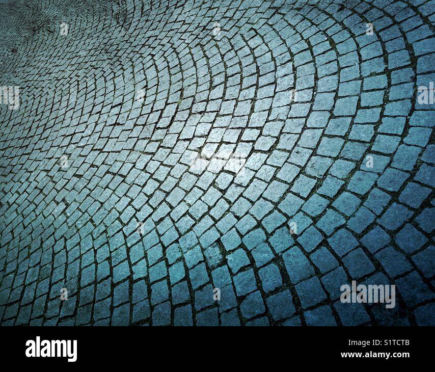 Cobble stone walkways hi-res stock photography and images - Alamy