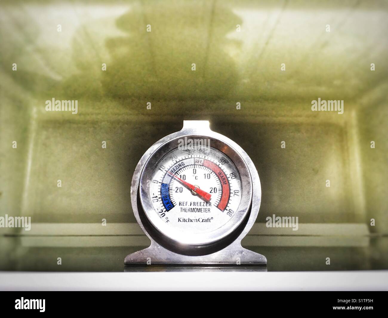 Refrigerator thermometer hi-res stock photography and images - Alamy