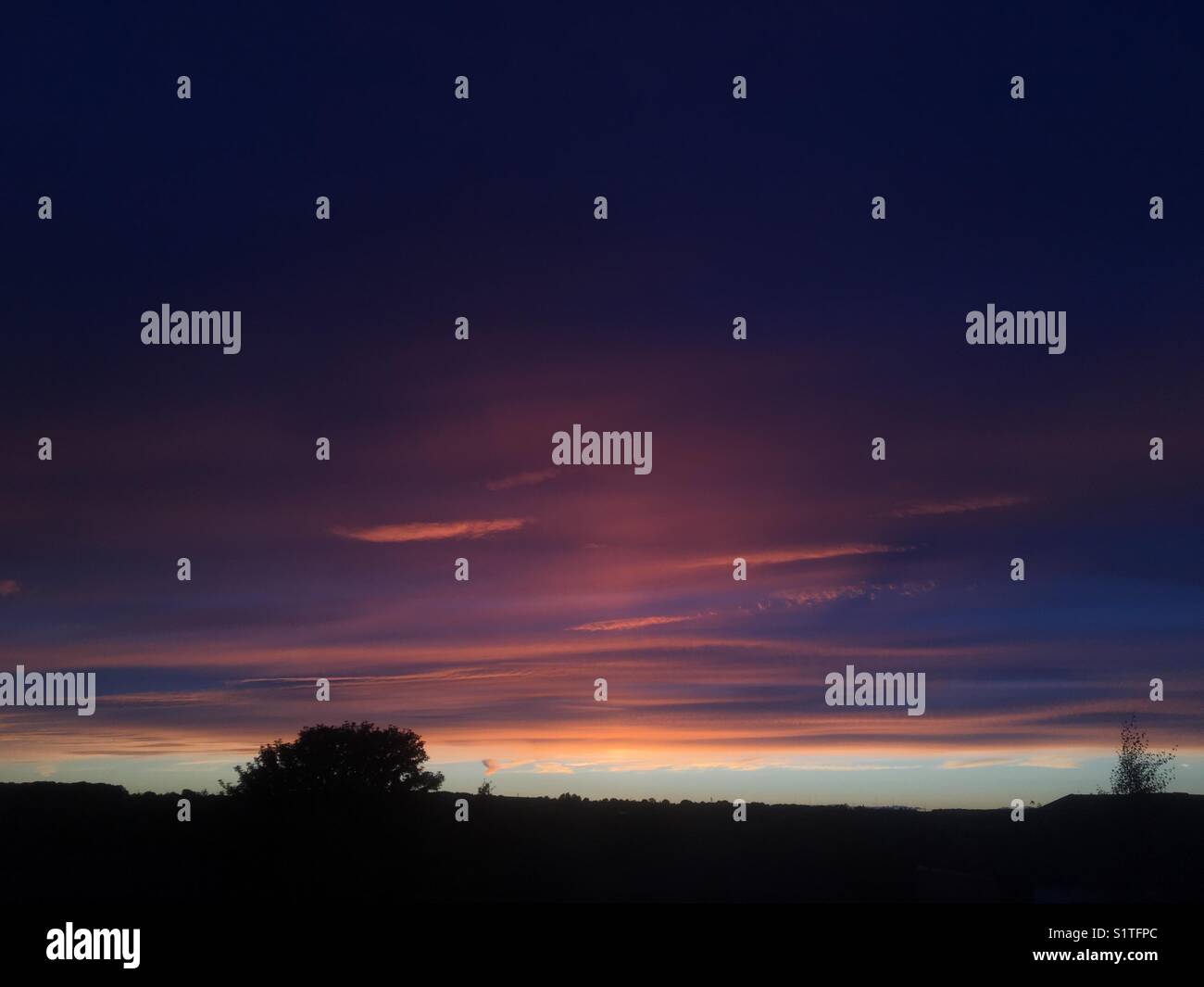 The colours of sunset hi-res stock photography and images - Alamy