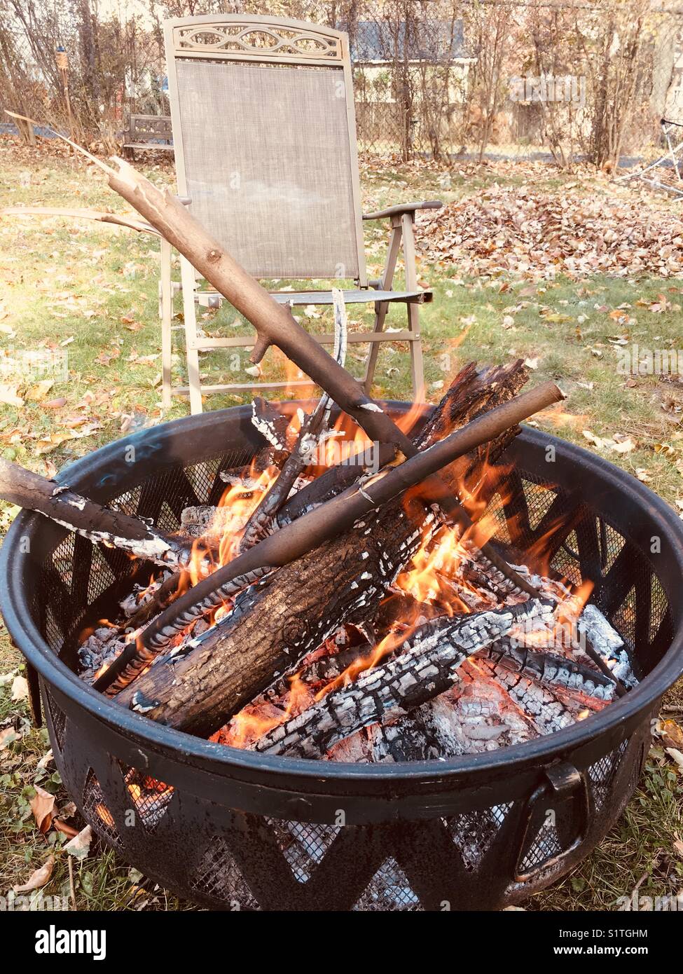 Fall fire pit Stock Photo - Alamy