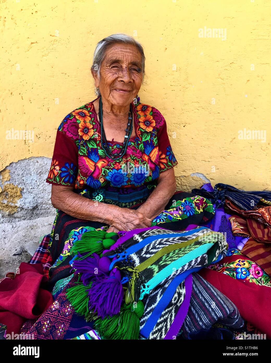 Rebozo hi-res stock photography and images - Alamy