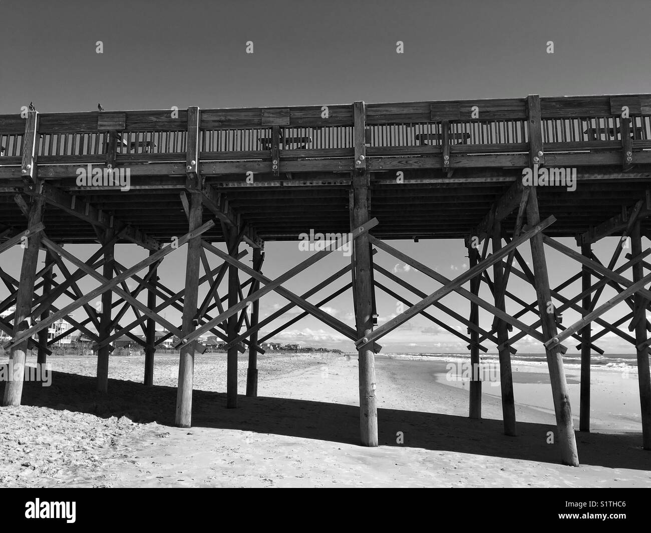 Pier wooden stilts hi-res stock photography and images - Alamy