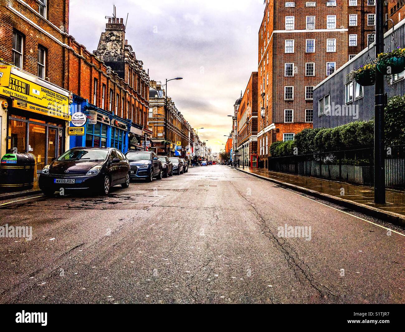 Empty london street hi-res stock photography and images - Alamy