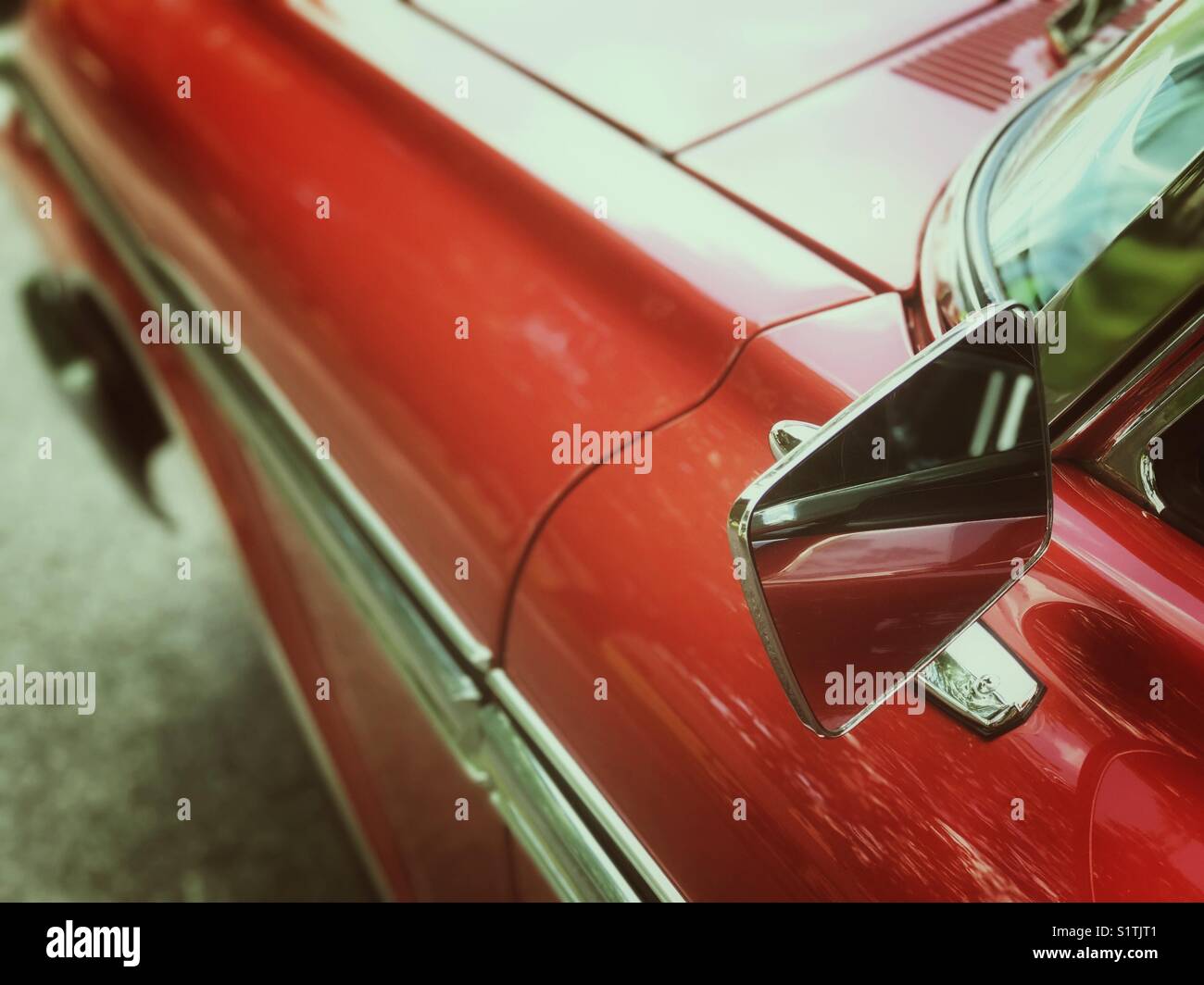 Car classic red hi-res stock photography and images - Alamy