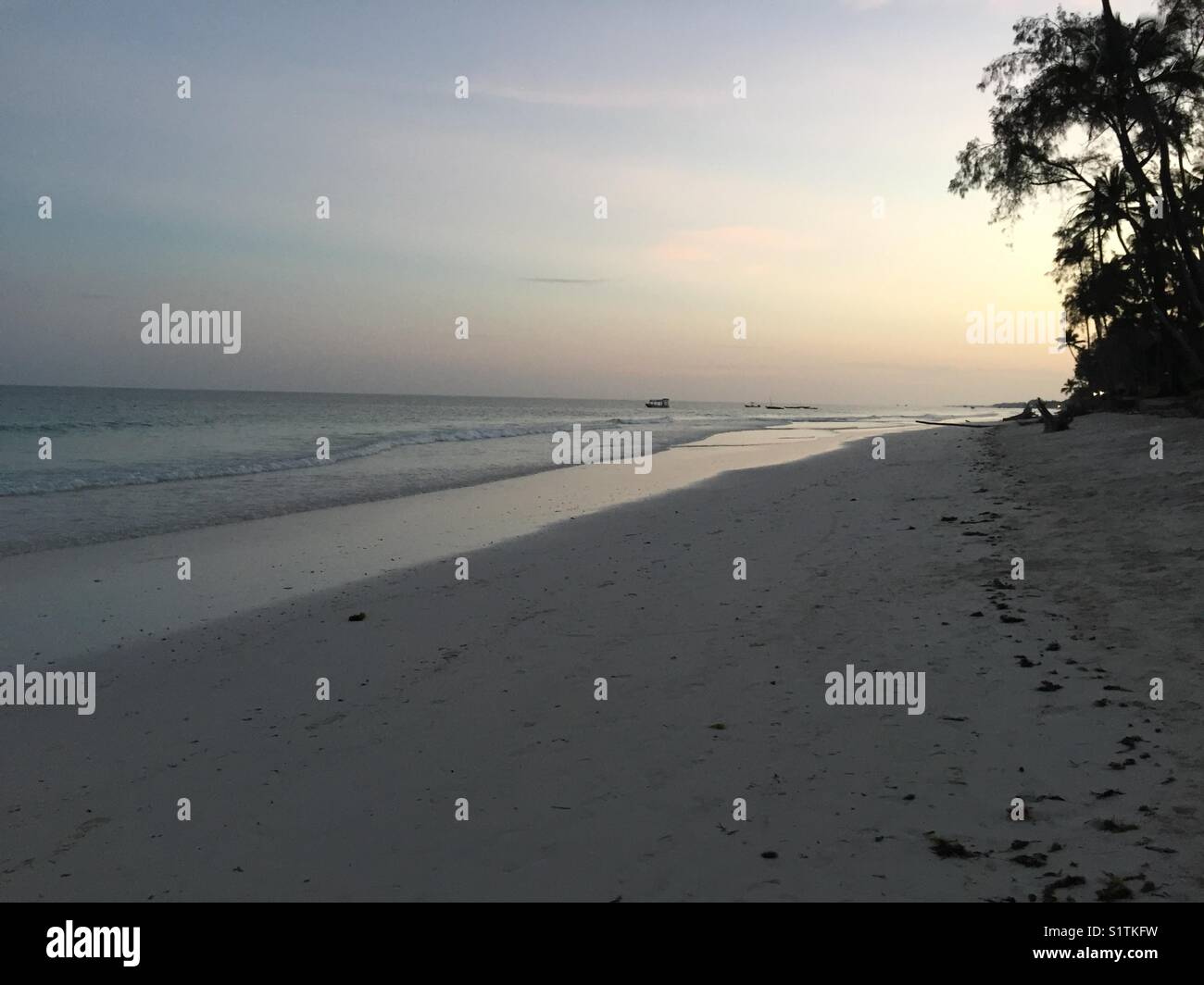 Diani kenya hi-res stock photography and images - Alamy