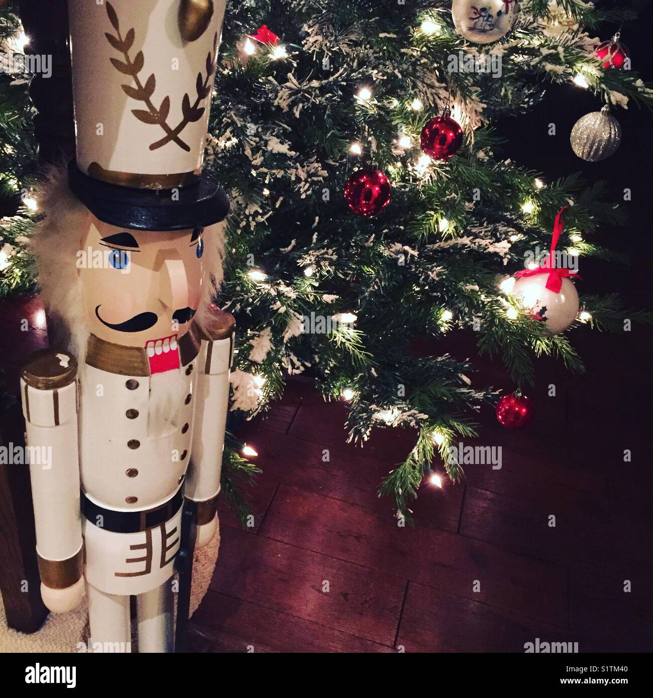 Nutcracker standing hi-res stock photography and images - Alamy