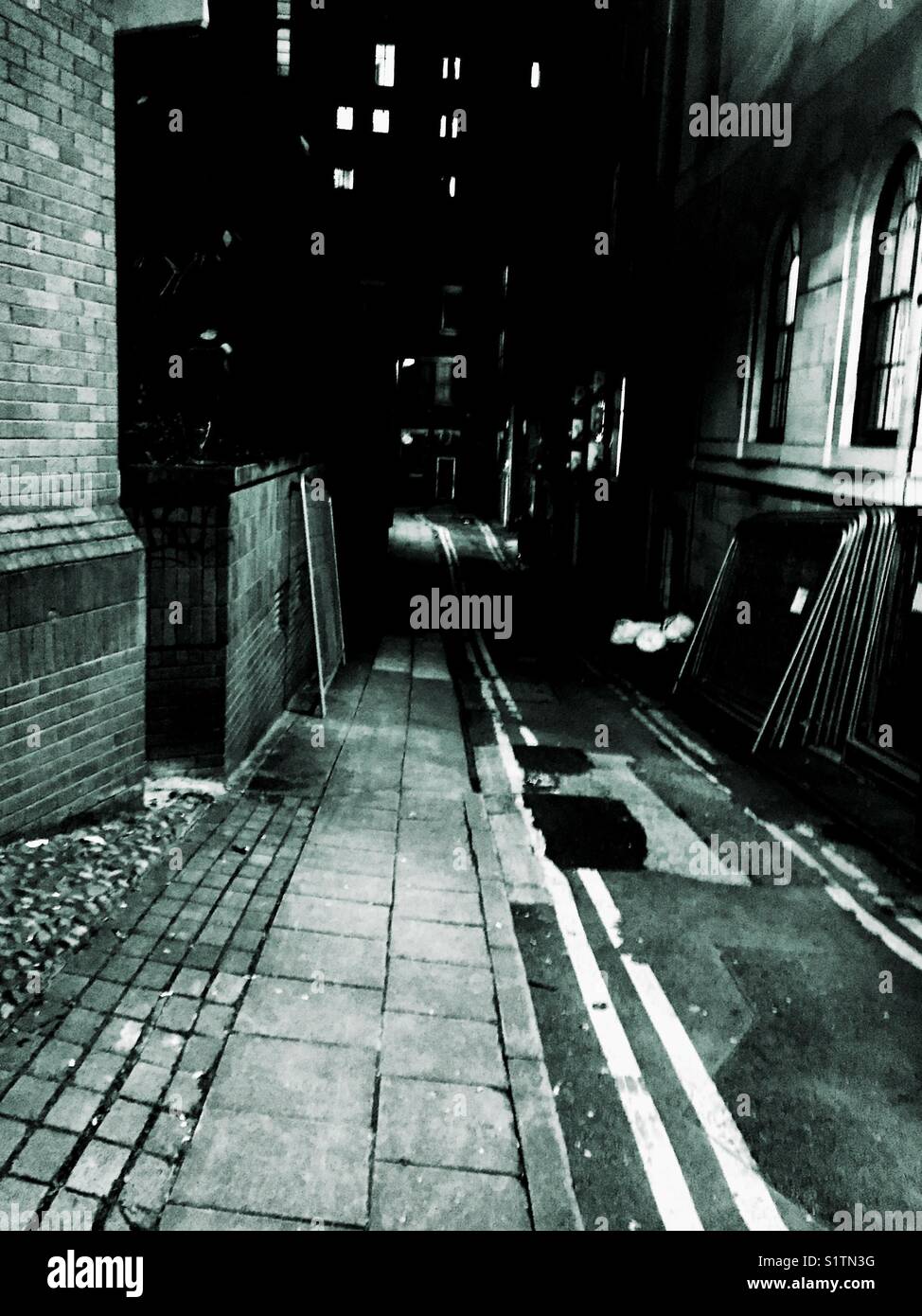 Dark alley back street in Manchester UK Stock Photo - Alamy