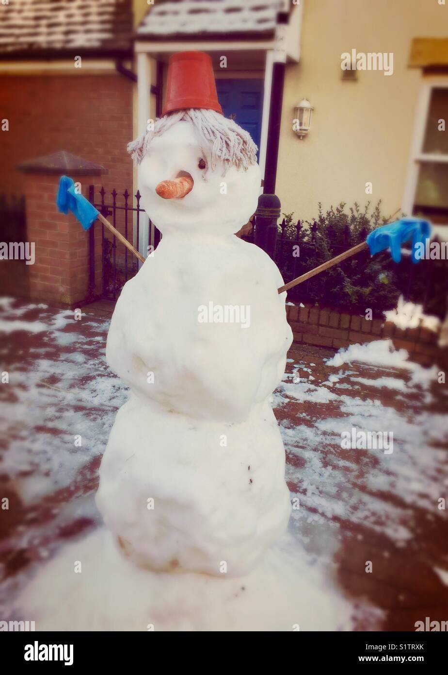 Melt of snowmen hi-res stock photography and images - Alamy
