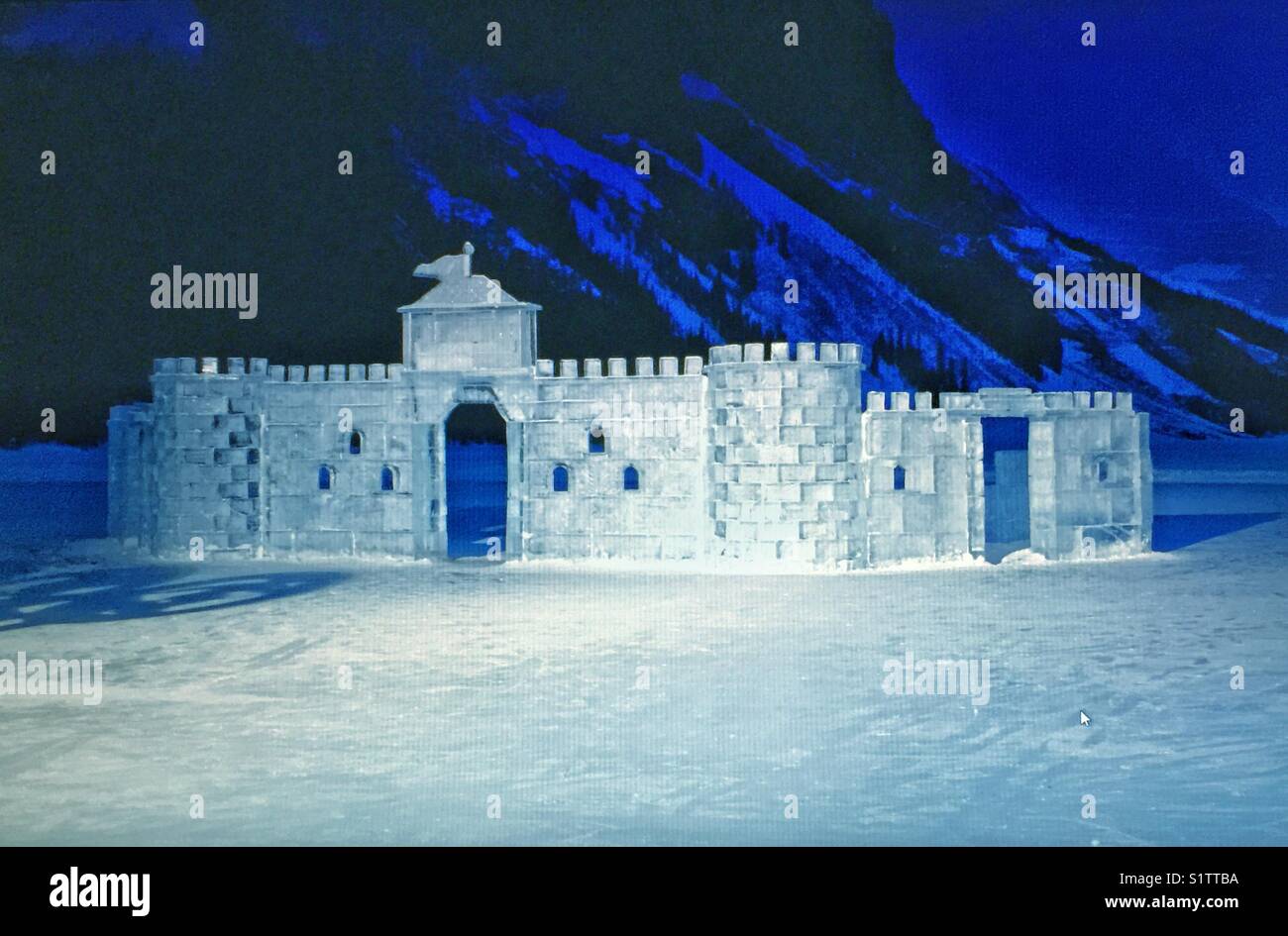 Canada alberta ice ice castle hi-res stock photography and images - Alamy