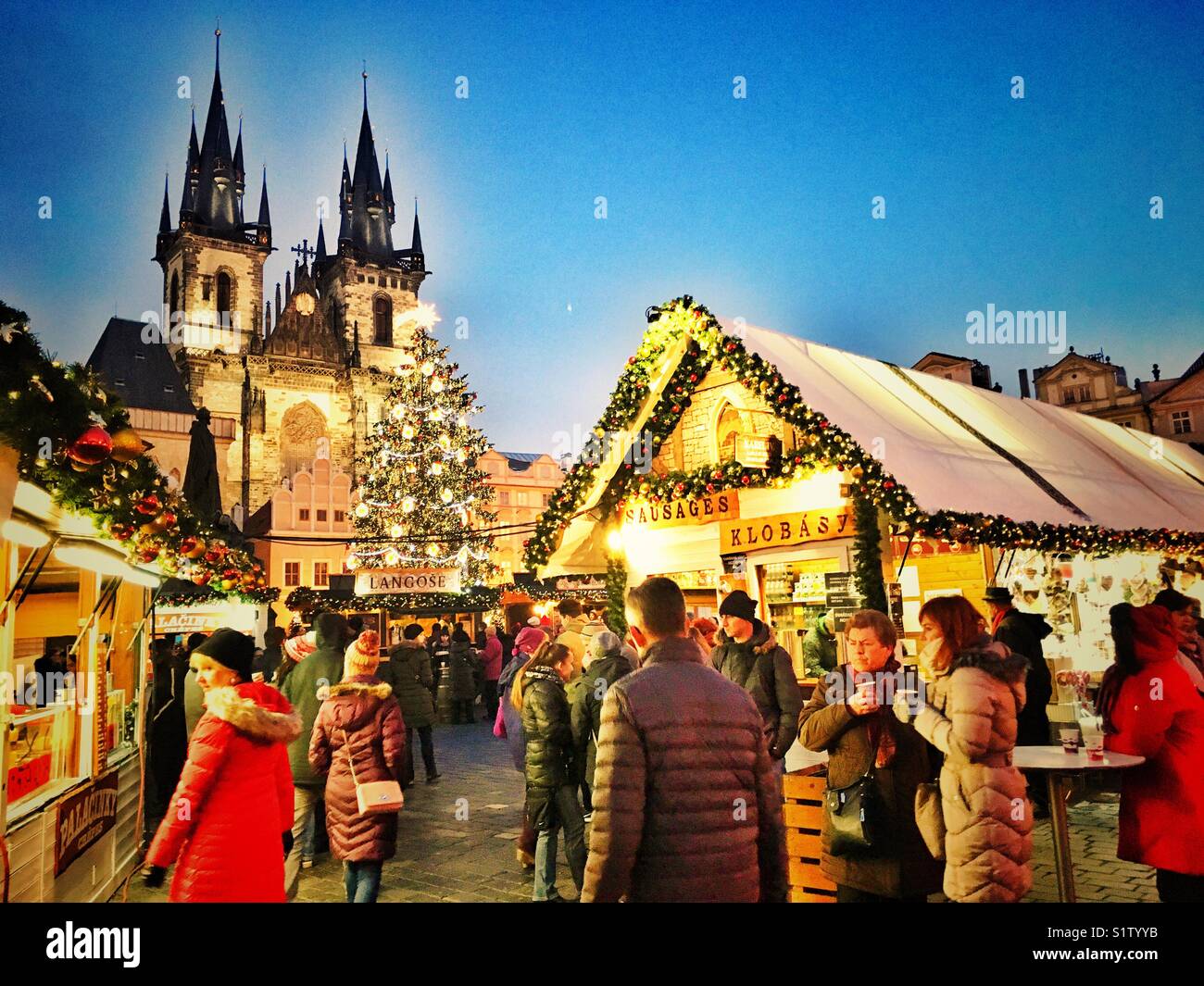 Prague christmas market old town hi-res stock photography and images ...