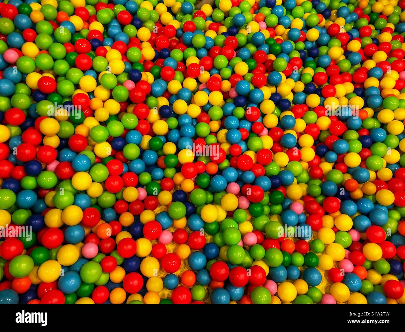 Colorful balls hi-res stock photography and images - Alamy