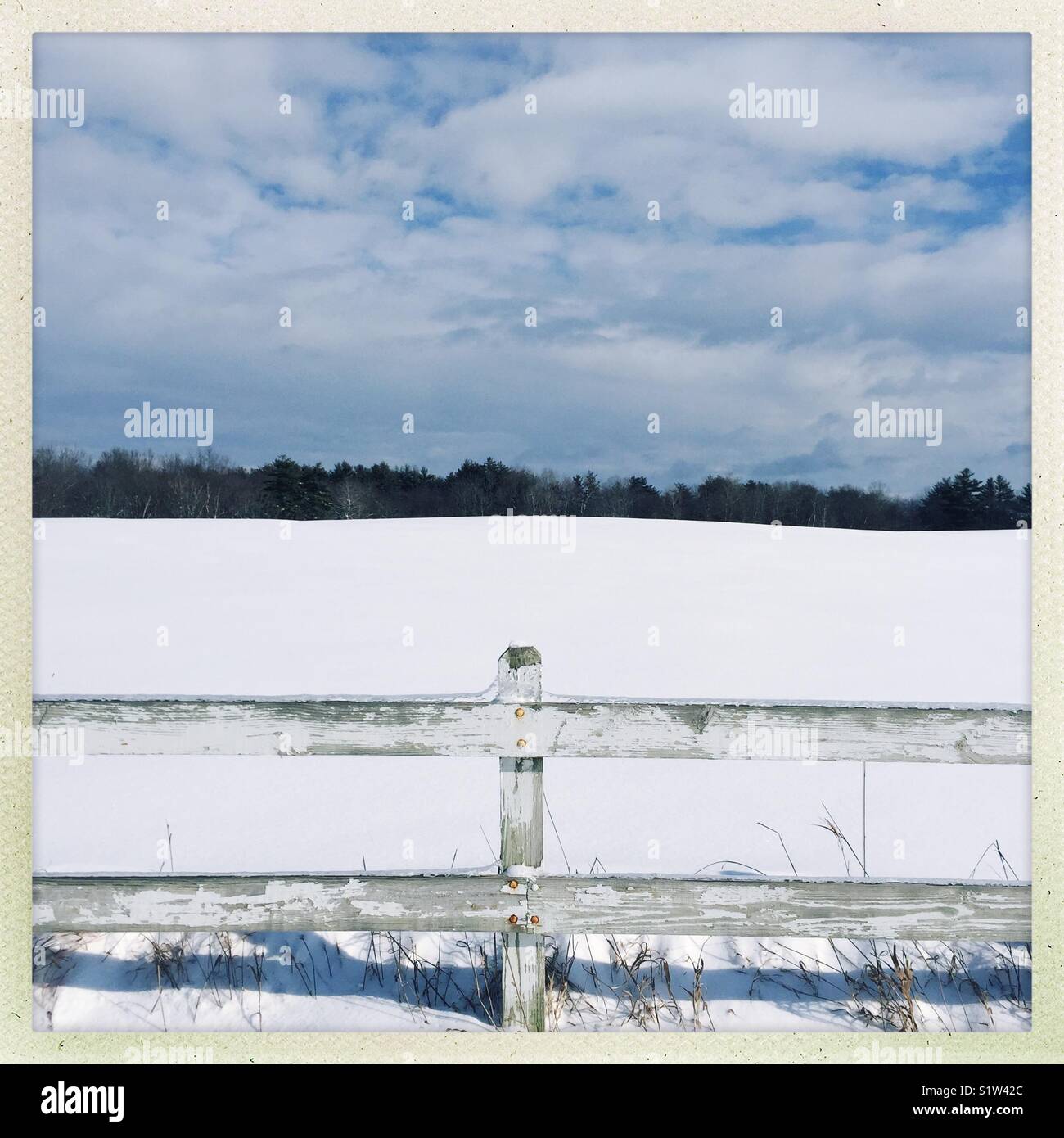 Split rail fence with snow hi-res stock photography and images - Alamy