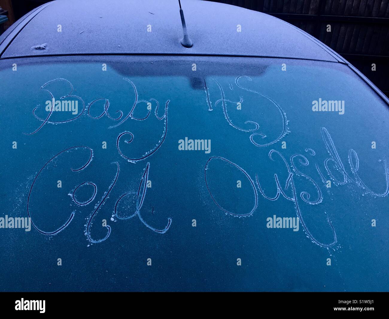 Very cold outside hi-res stock photography and images - Alamy