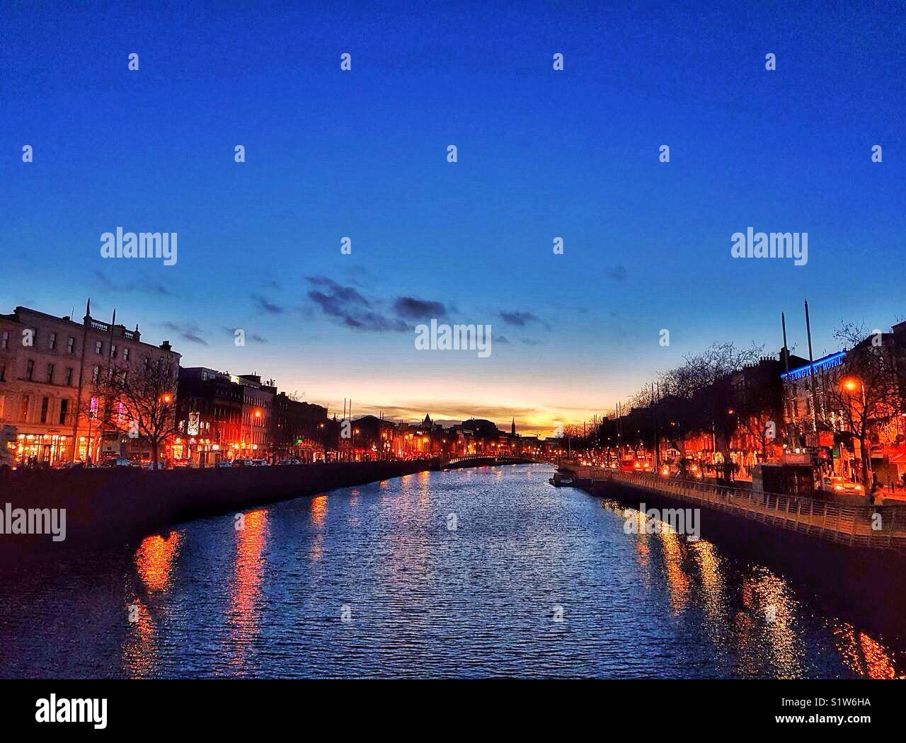 Dublin o'connell bridge night hi-res stock photography and images - Alamy