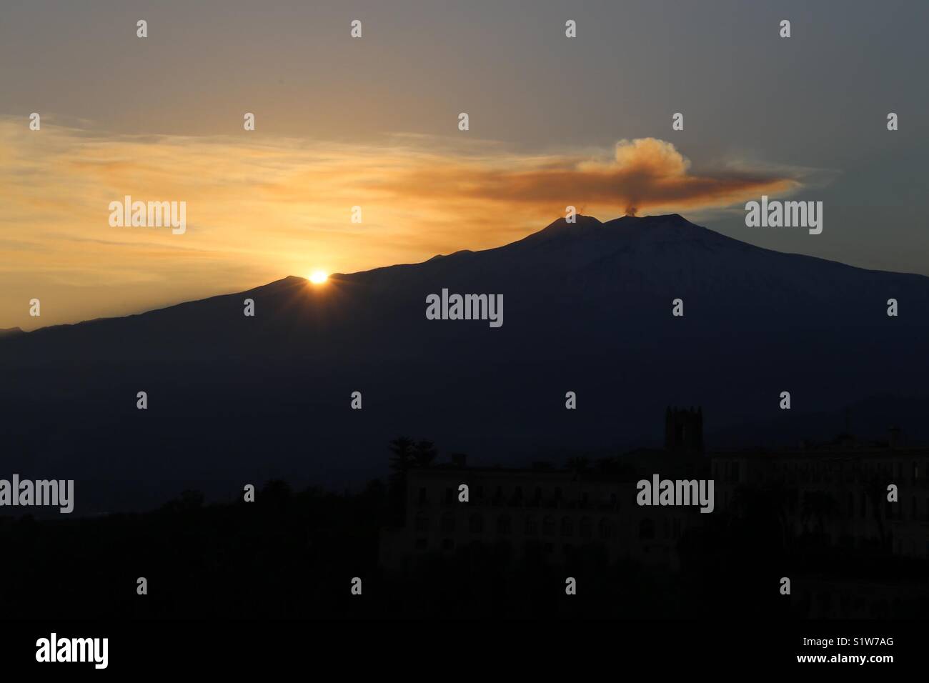 Sunset Mount Etna Stock Photos & Sunset Mount Etna Stock Images - Alamy