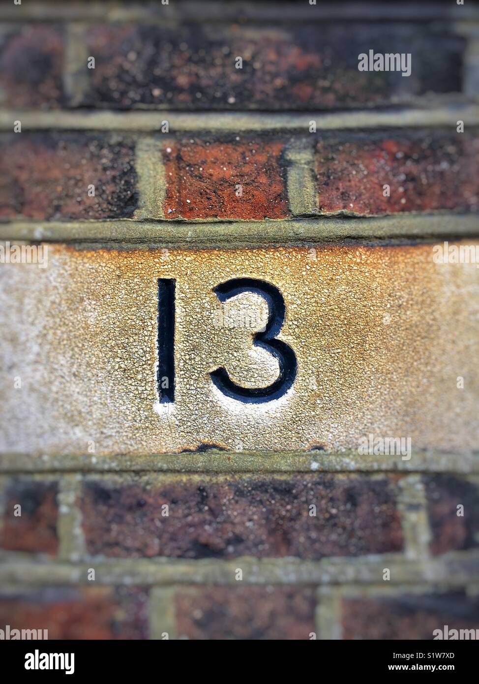 Focus on centre hi-res stock photography and images - Alamy