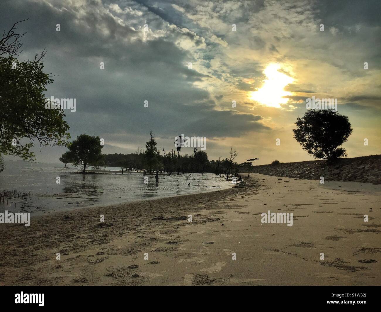 Pulau indah hi-res stock photography and images - Alamy