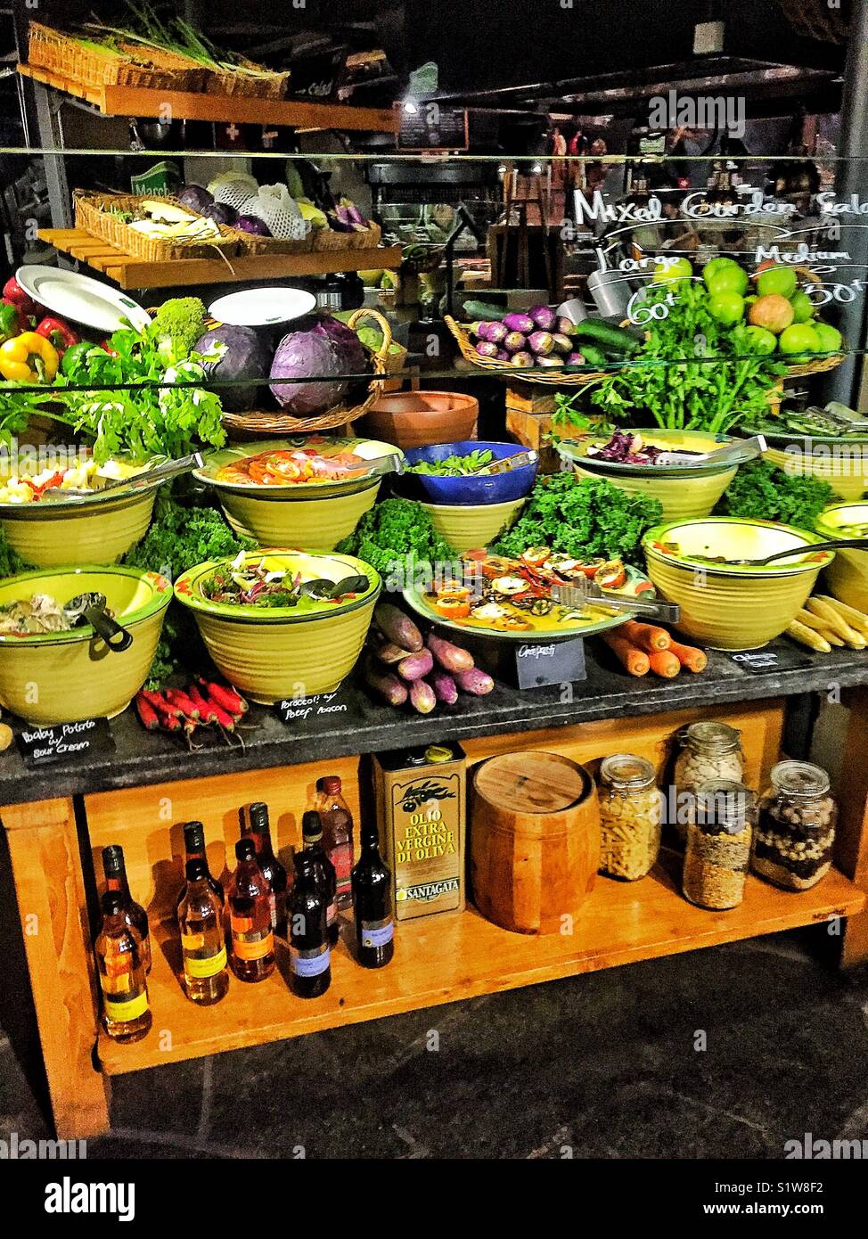 Shelf cook hi-res stock photography and images - Alamy