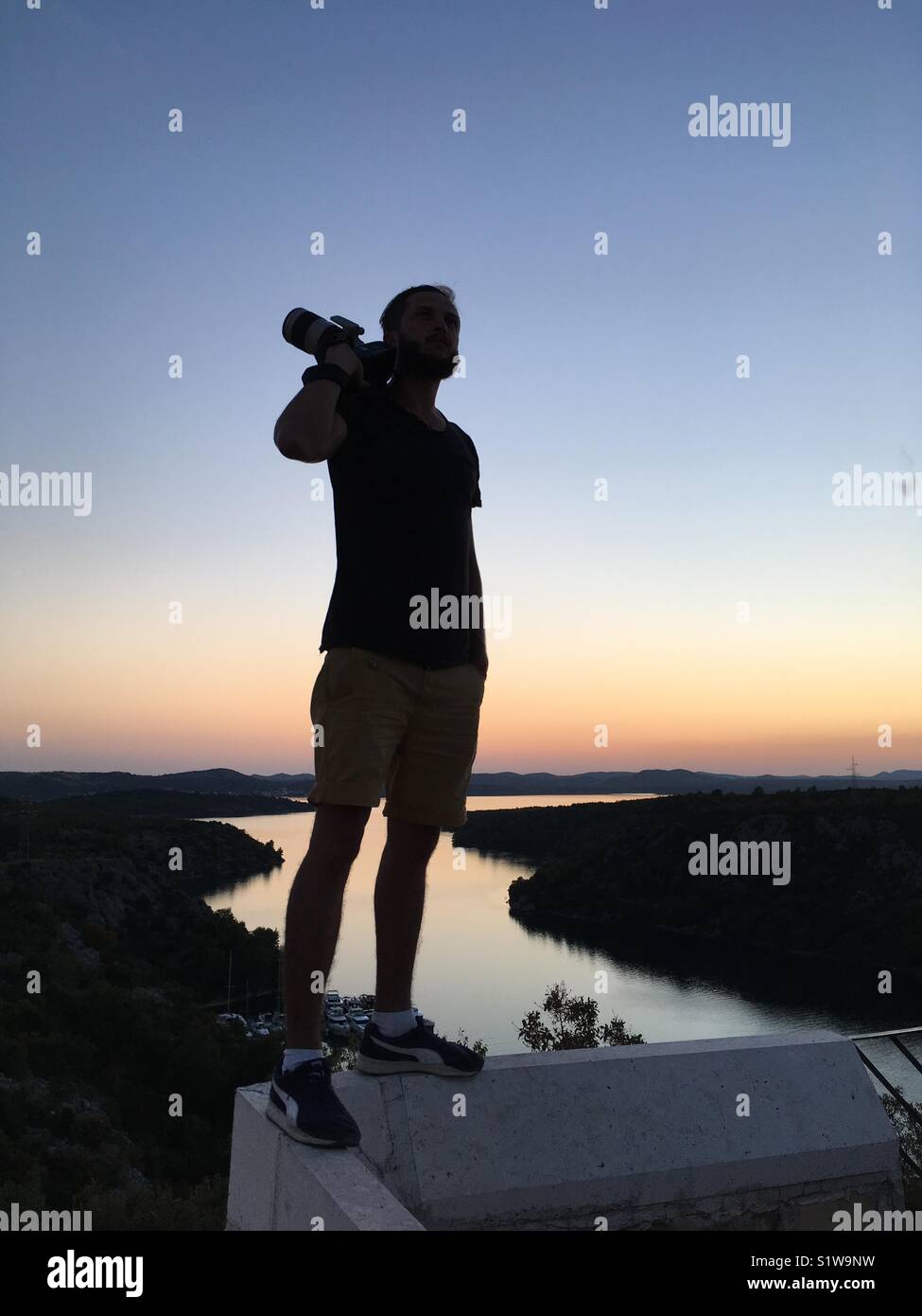 Camera man silhouette hi-res stock photography and images - Alamy