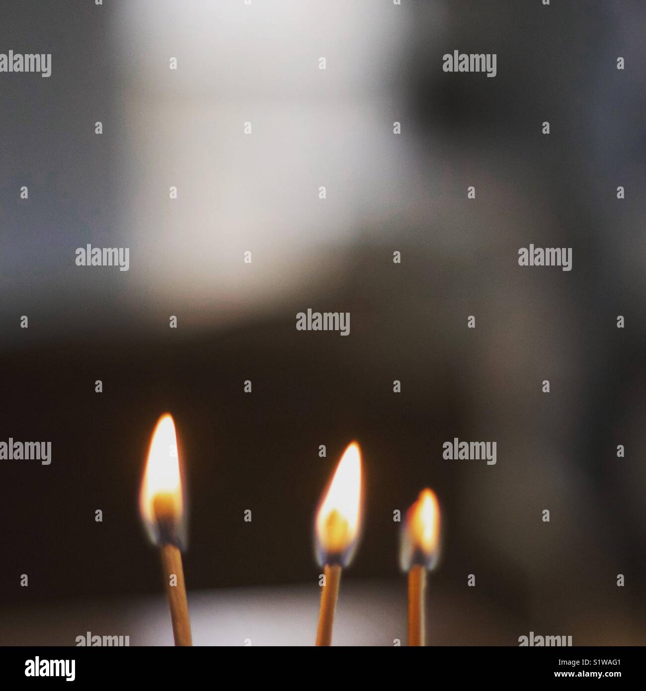 Light matches hi-res stock photography and images - Alamy