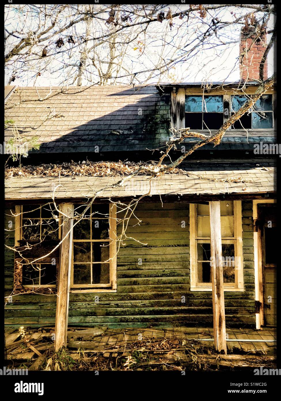 Deserted house hi-res stock photography and images - Alamy