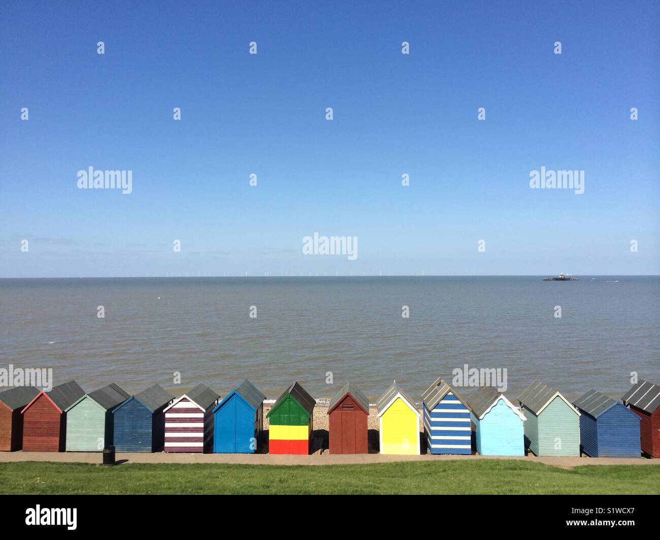Side of beach hut hi-res stock photography and images - Alamy