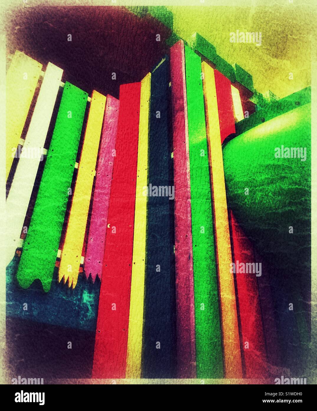 Painted wood slats hi-res stock photography and images - Alamy