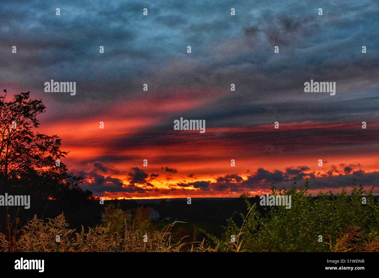 Burning sky hi-res stock photography and images - Alamy