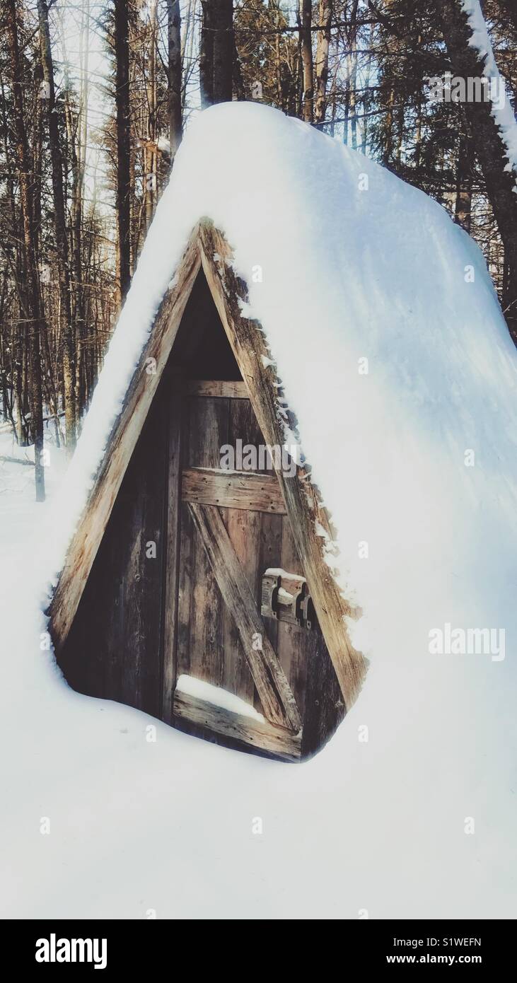 Hobbit home hi-res stock photography and images - Alamy