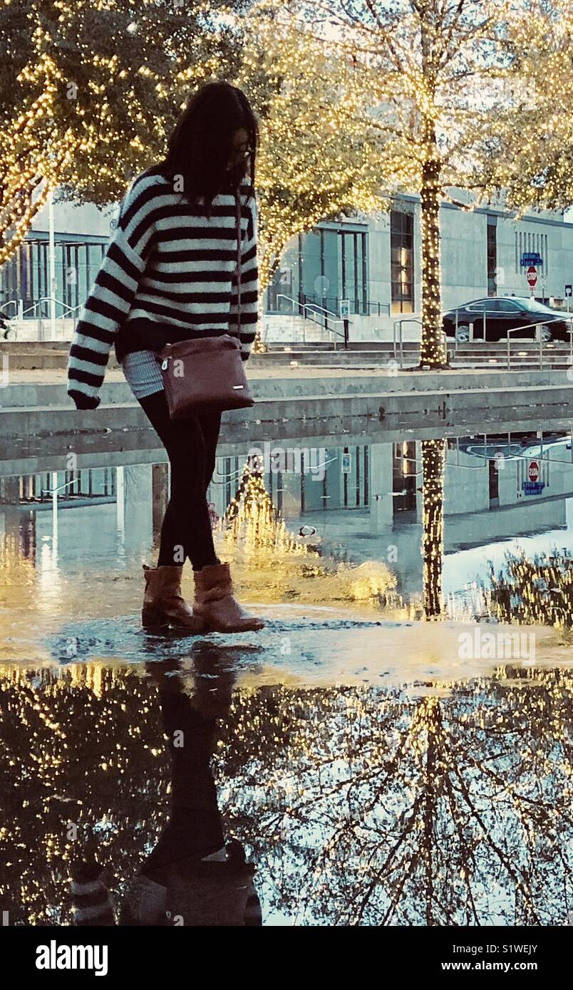 Playing on water hi-res stock photography and images - Alamy