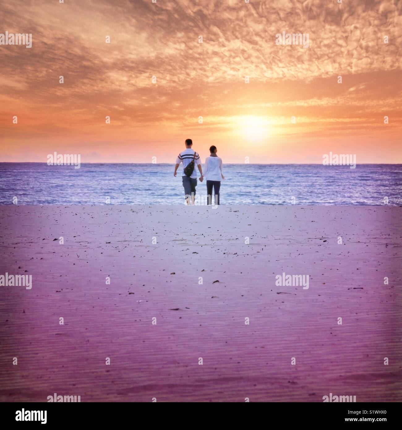 Evening walk beach hi-res stock photography and images - Alamy