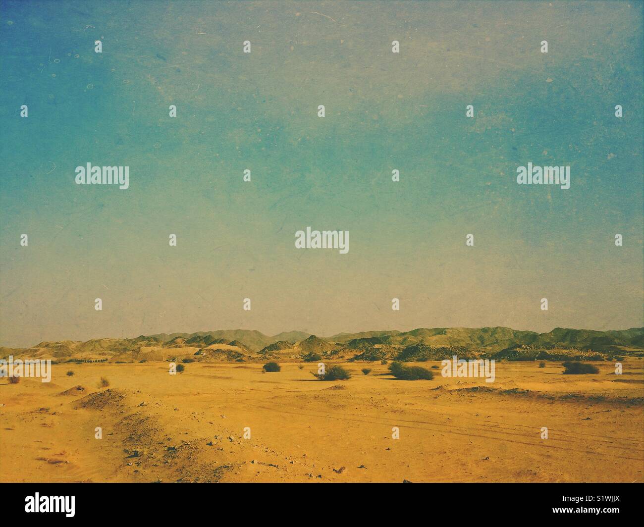 Desert scene Saudi Arabia Stock Photo - Alamy