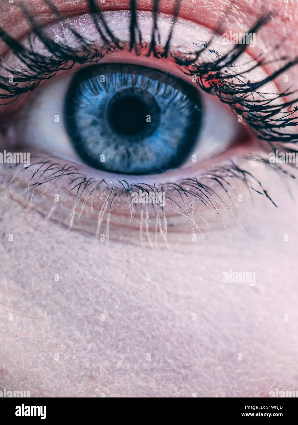 Eye skin hi-res stock photography and images - Alamy